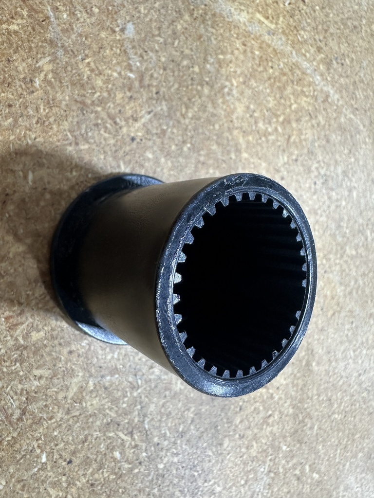 Tailshaft Plug for Tremec T56 Magnum (31 spline) plastic output plug ...