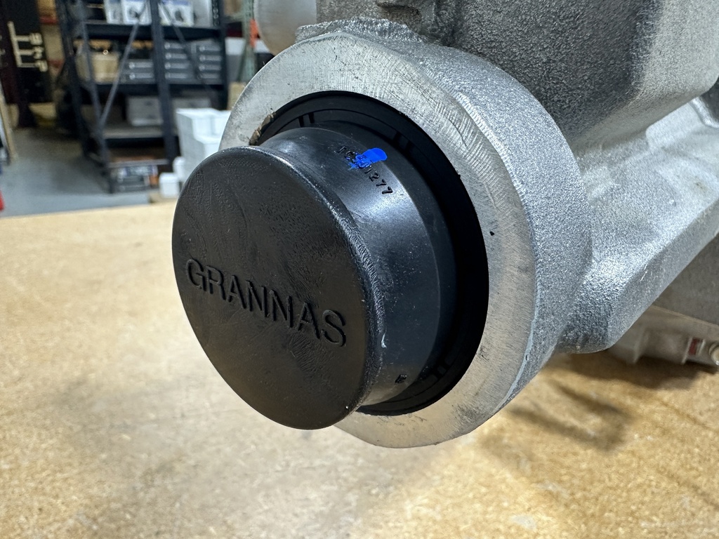 Tailshaft Plug for Tremec T56 Magnum (31 spline) plastic output plug ...